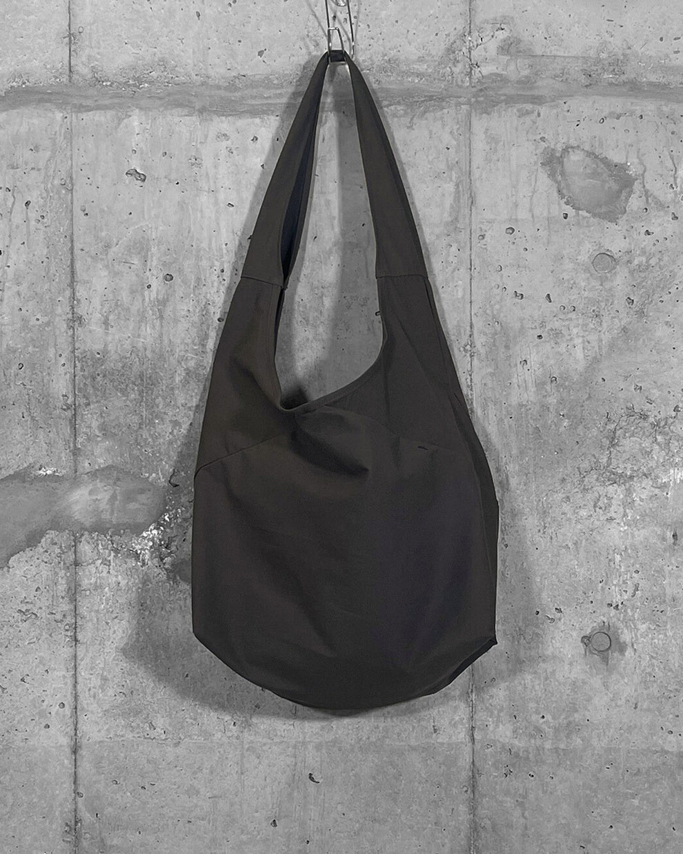 POSTMAN BAG / GRAYISH BROWN（ポストマンバッグ） – mù_